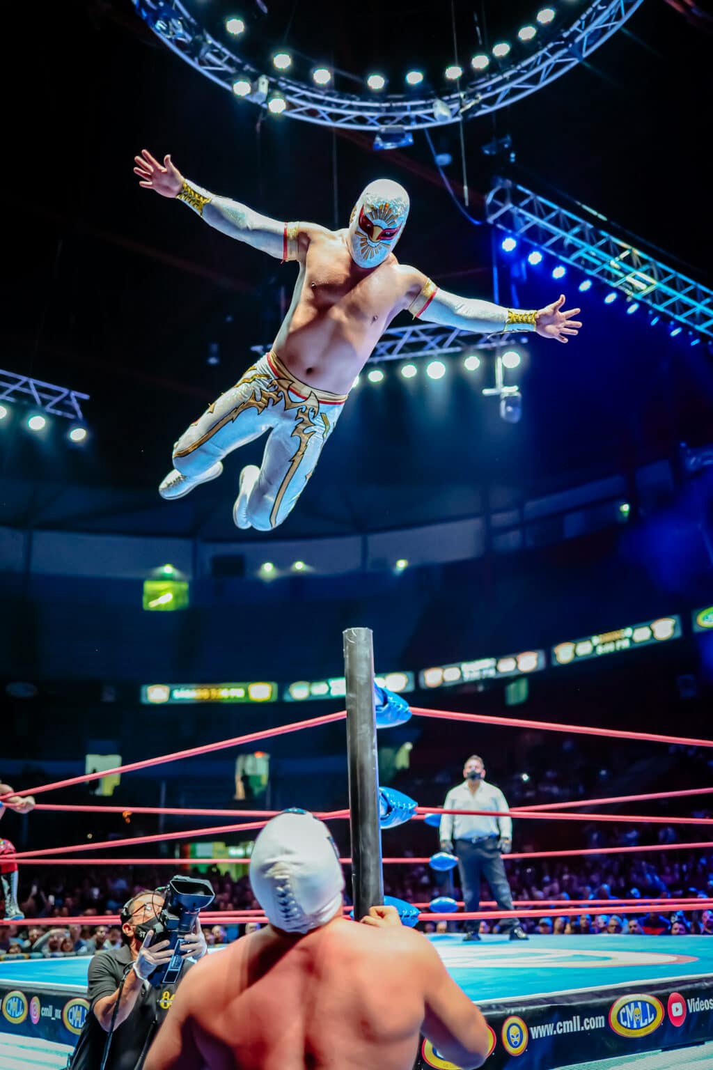 La Lucha Libre y el CMLL: ¿por qué no te lo puedes perder?